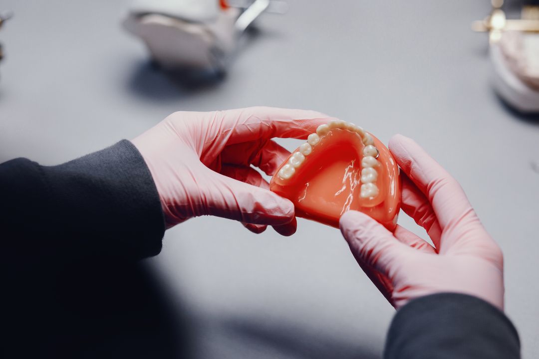 Dental Dentures: Benefits, Types and Care Tips Complete Guide